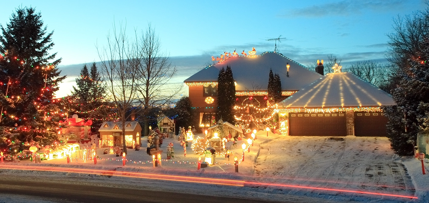 Holiday Light Setup Safety Tips - Northeast Nebraska Insurance Agency